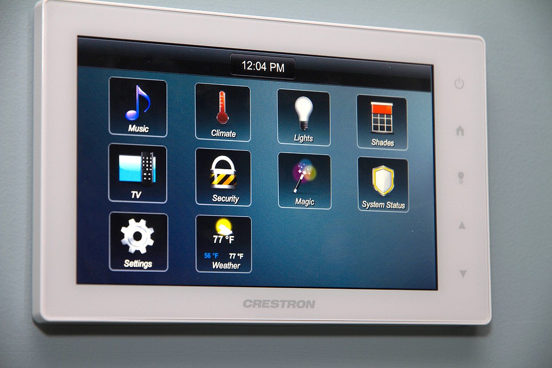 Ultimate Connected Home » Case Study » Hoishik